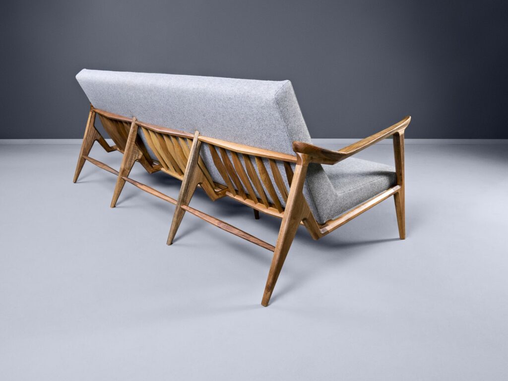 Lipa three-seater sofa – Hookl und Stool