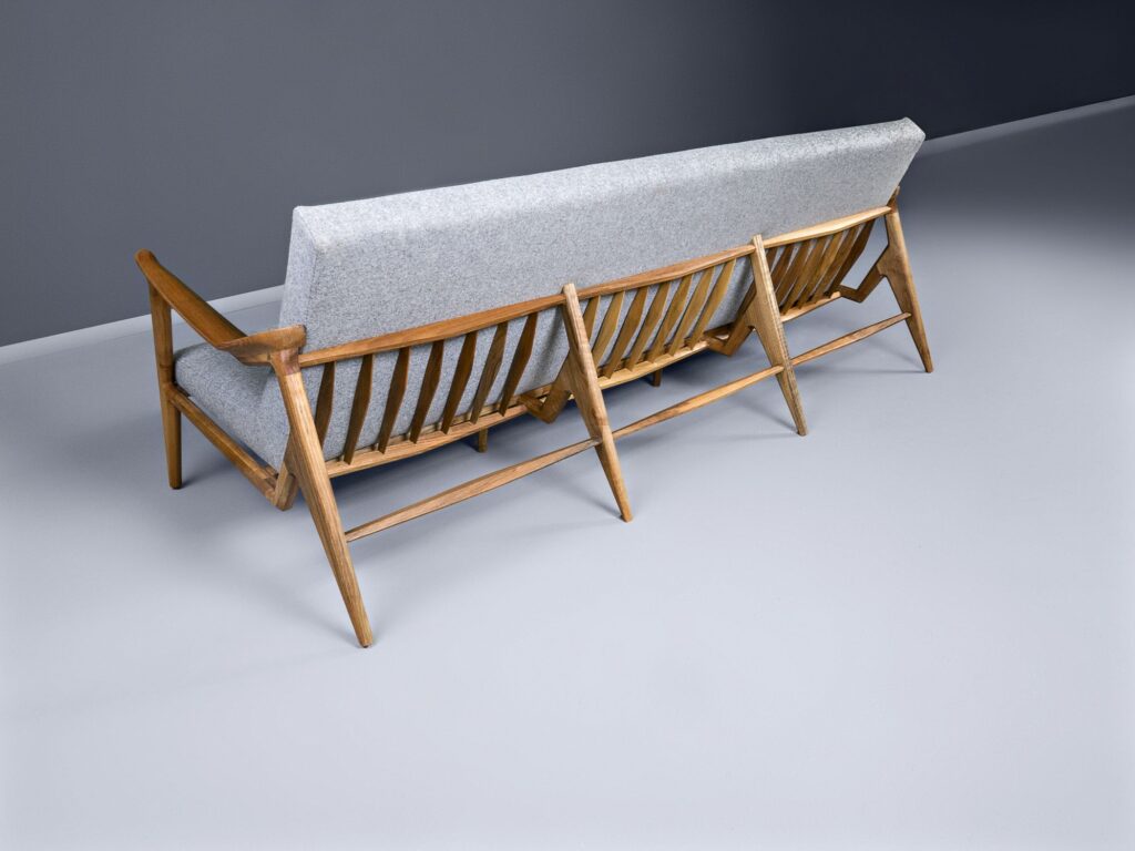 Lipa three-seater sofa – Hookl und Stool